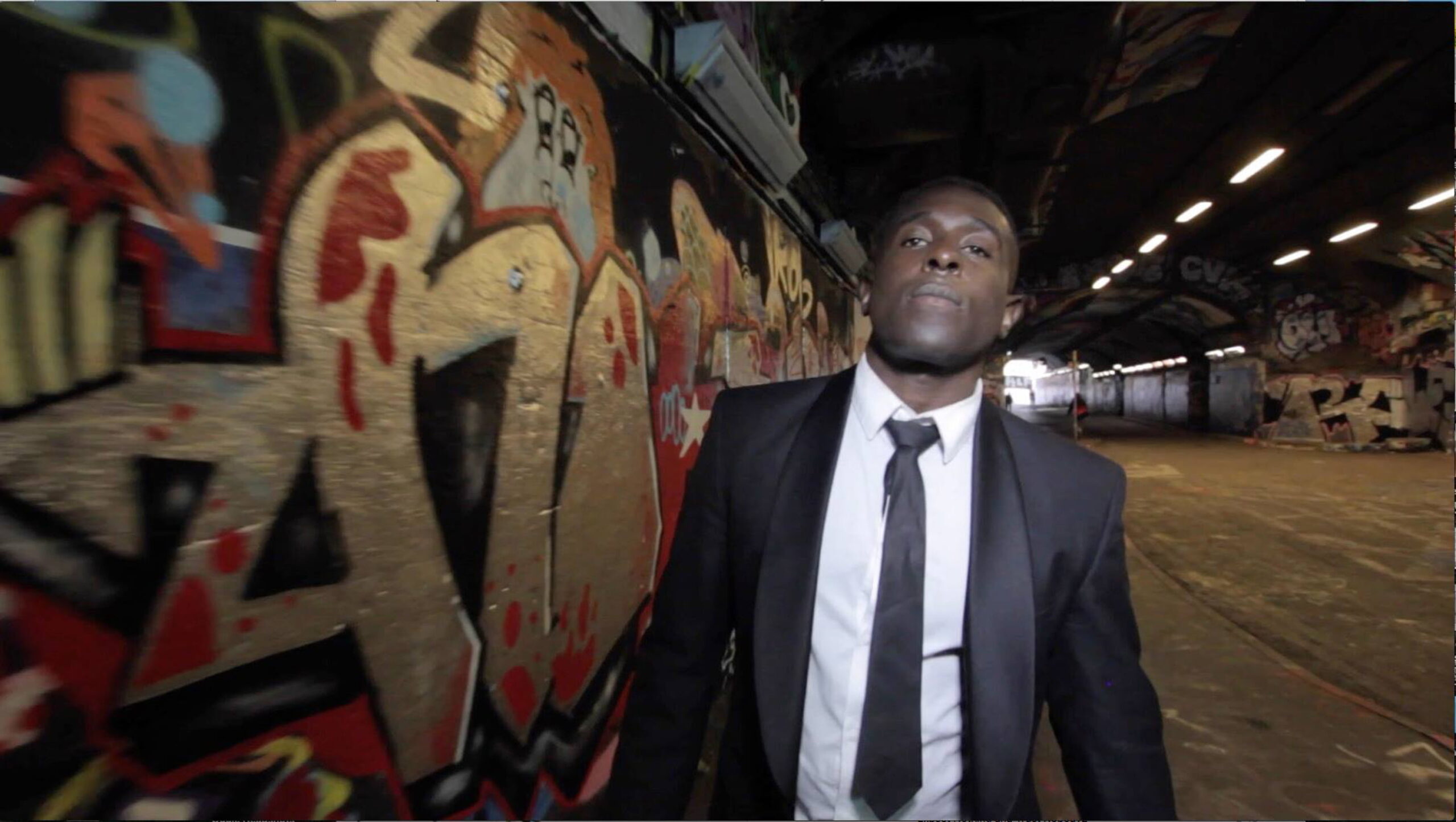 Oggie - Party All Over The World - The Midi Music Company